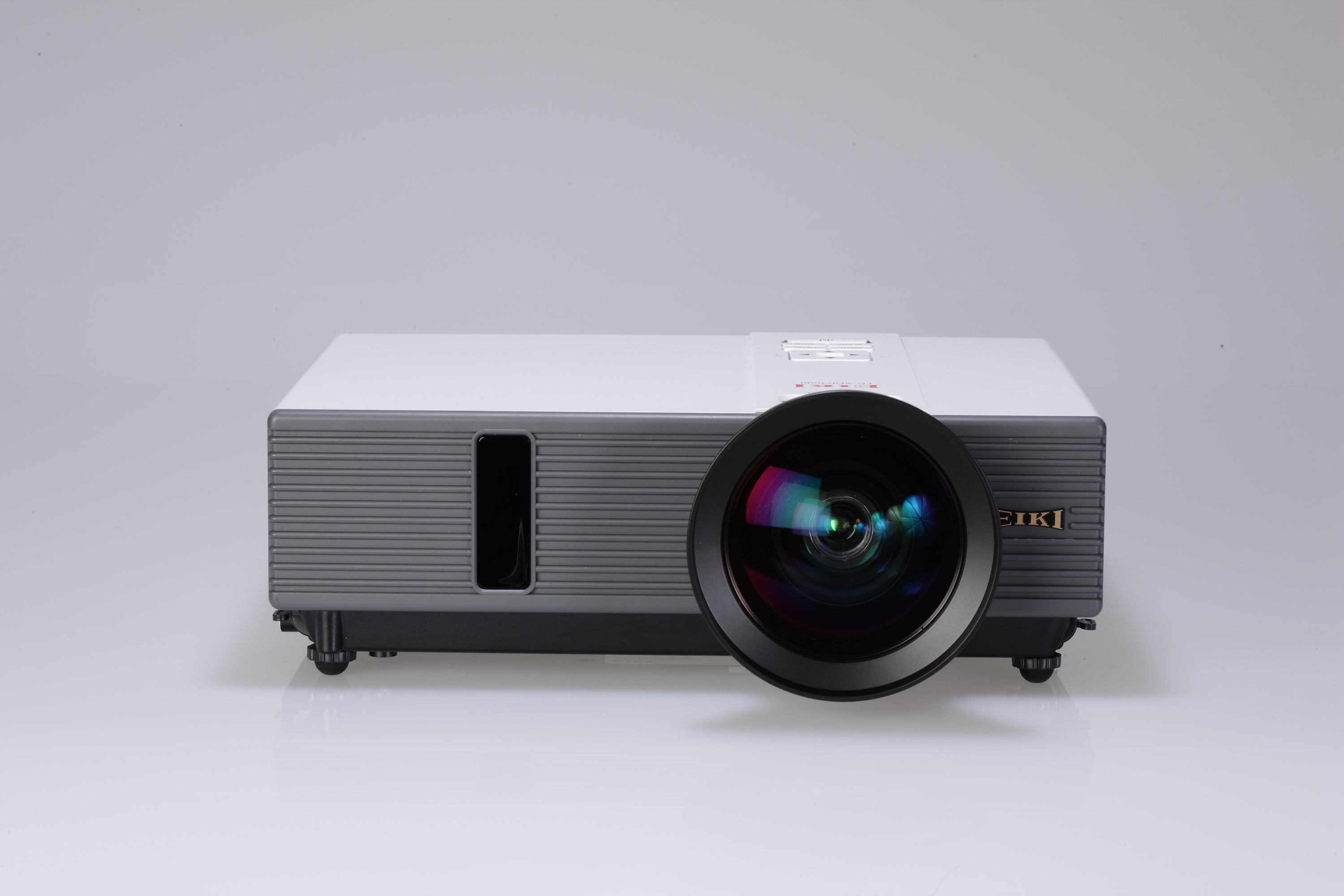 Eiki LC XIP2600 XGA LCD