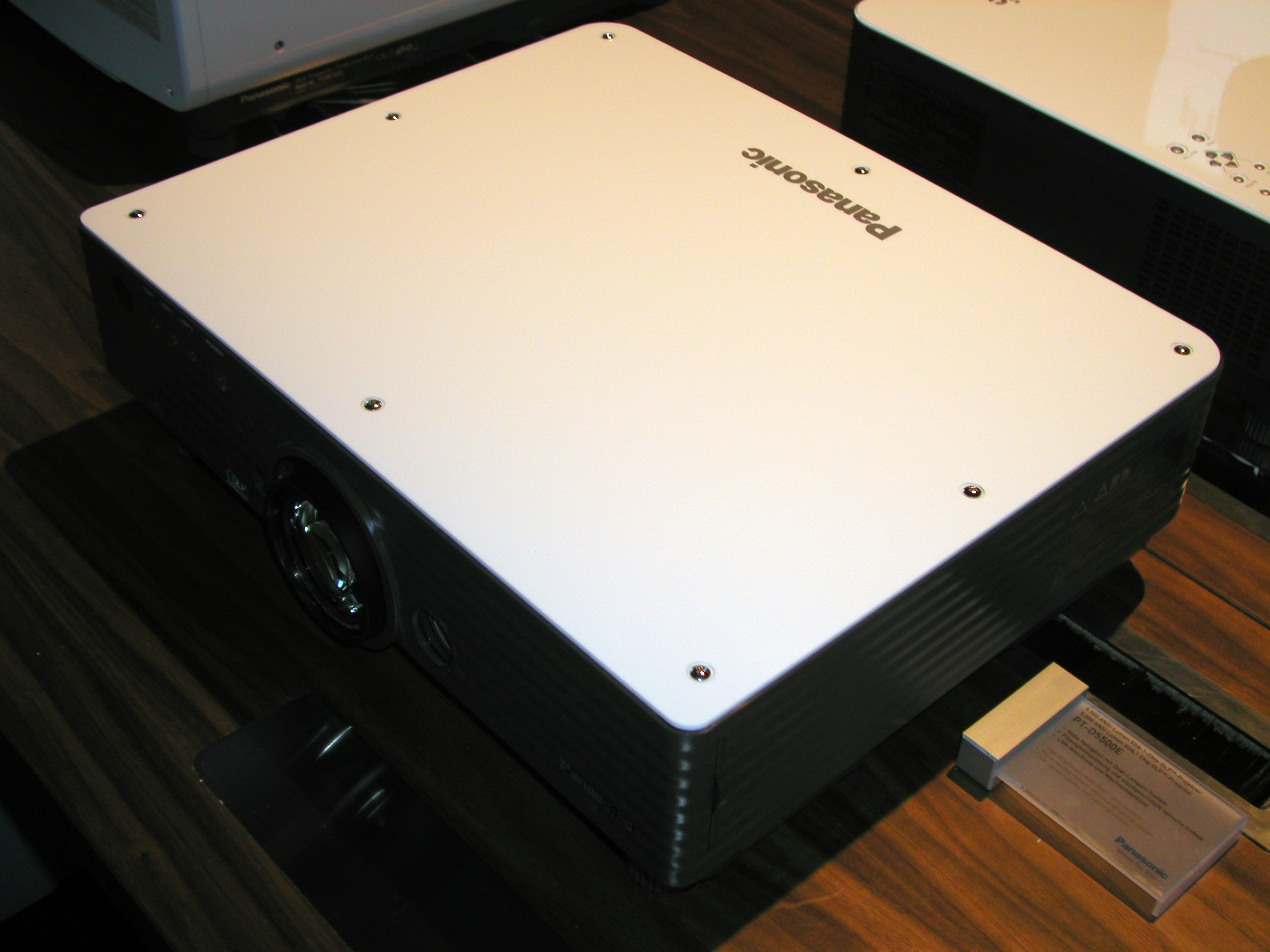 Panasonic PT D5500E/U/L XGA DLP