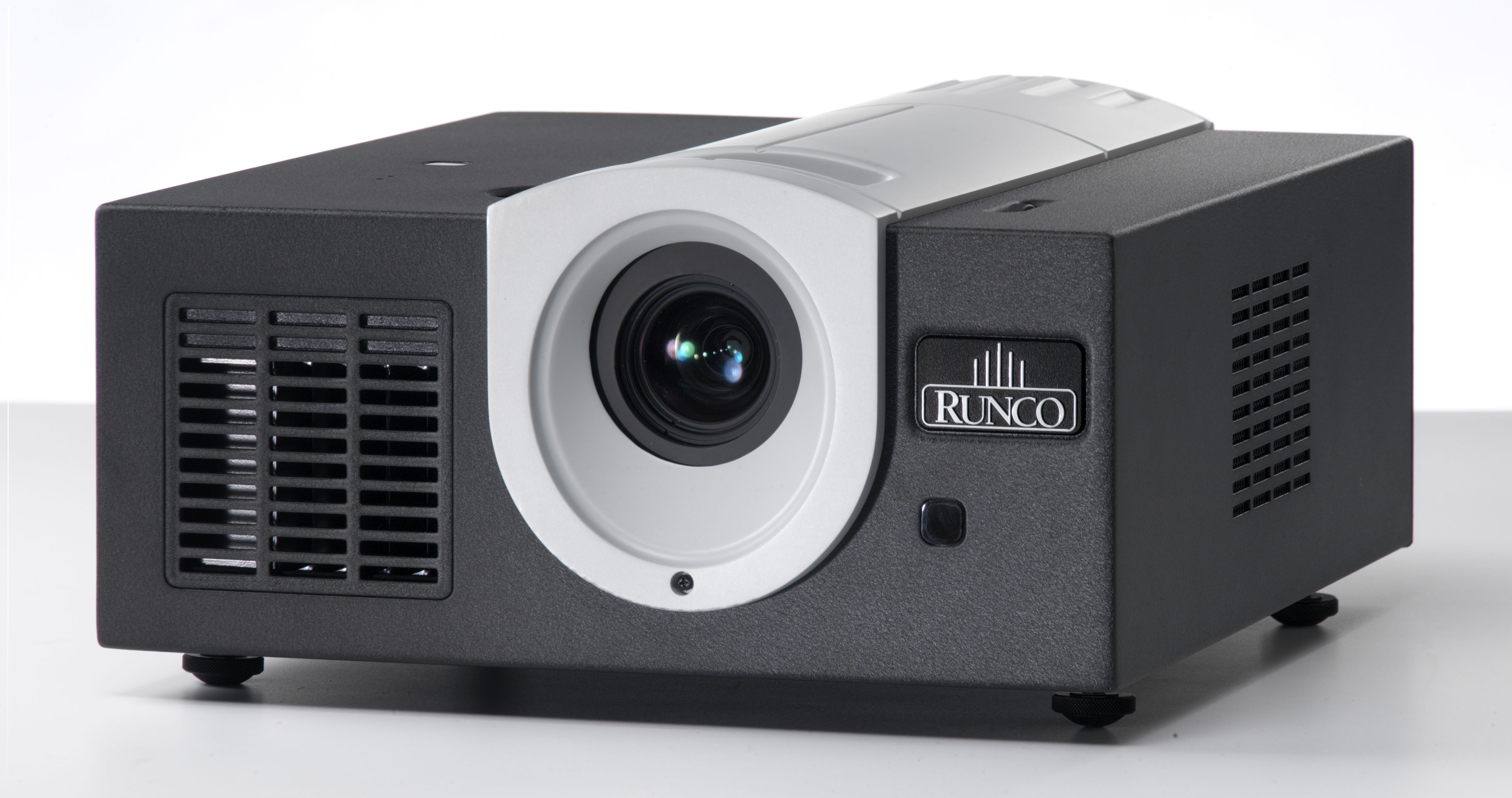 Runco Projector: Runco RS 900 HDTV DLP
