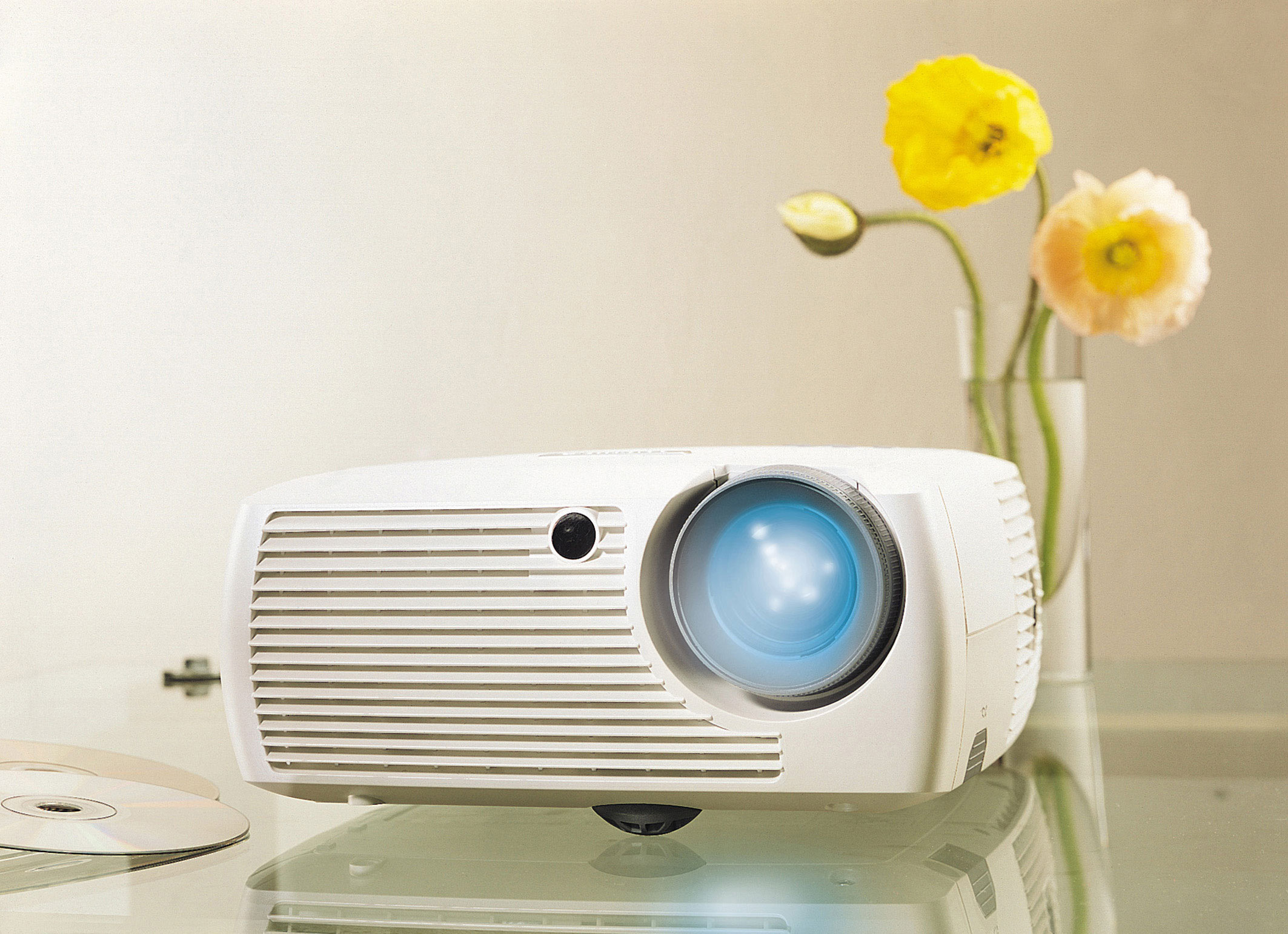 Toshiba Projector: Toshiba TDP MT100 SVGA DLP